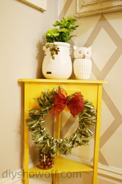 Super Easy DIY Ribbon Wreath TutorialDIY Show Off ™ – DIY Decorating ...